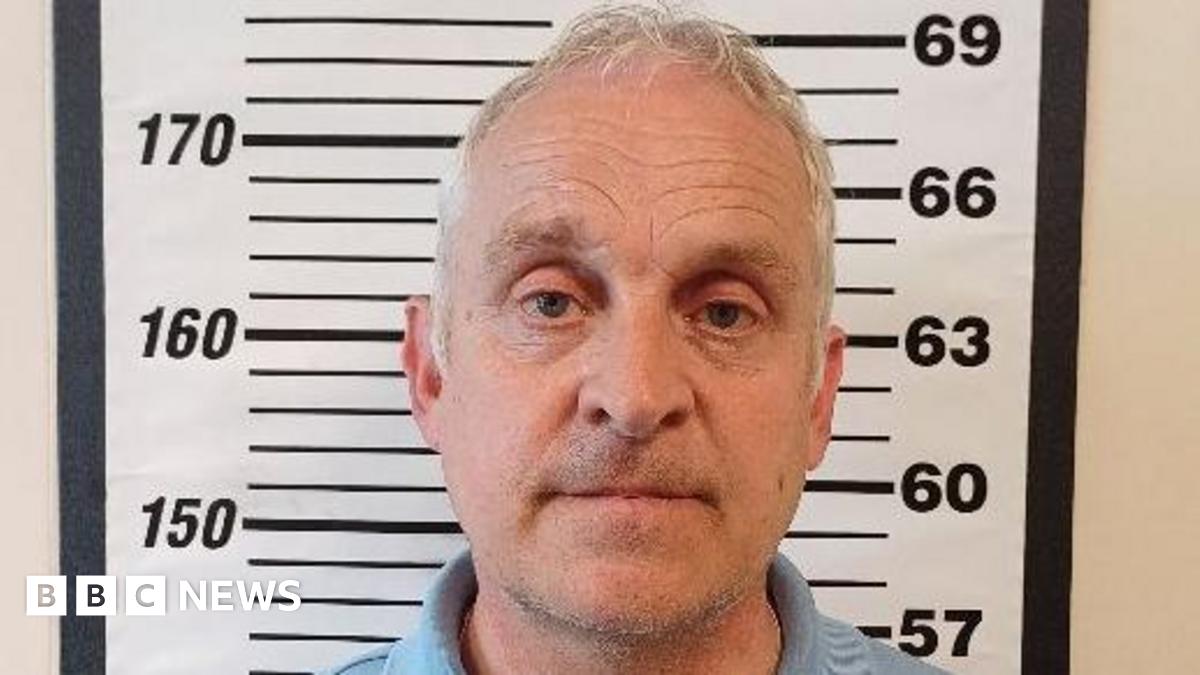 Gedling council accountant stole £1m of taxpayers' money - BBC News