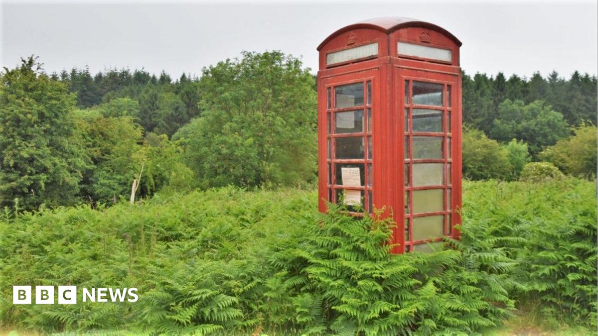 Oldcroft phone box to be turned into local community museum - BBC News