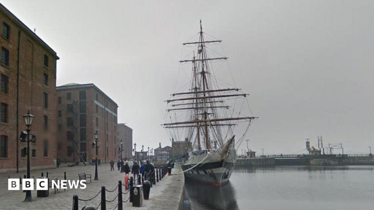 Liverpool walk marks Slavery Remembrance Day - BBC News