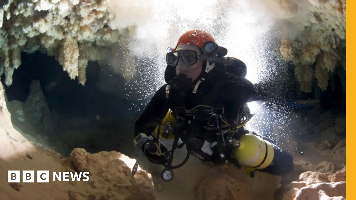 Two days in an underwater cave running out of oxygen - BBC News