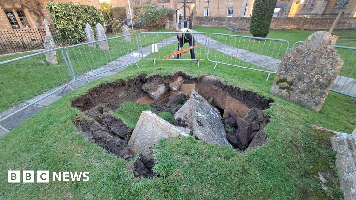 Somerset church tomb collapse exposes 1700s stone crypt - BBC News