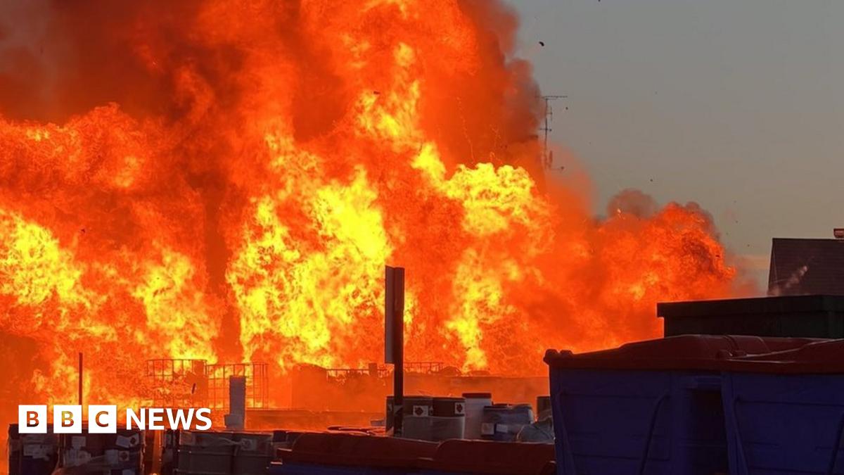 Cannock industrial fire: Reports of explosions - BBC News