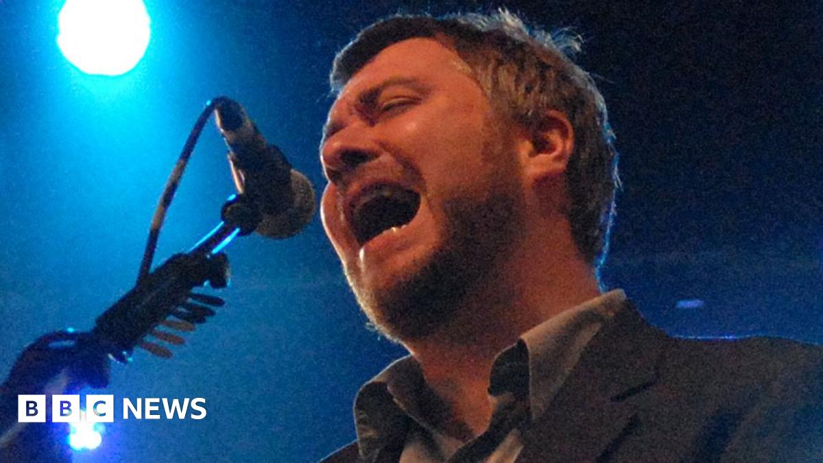 Doves frontman Jimi Goodwin to miss whole of 2025 tour - BBC News