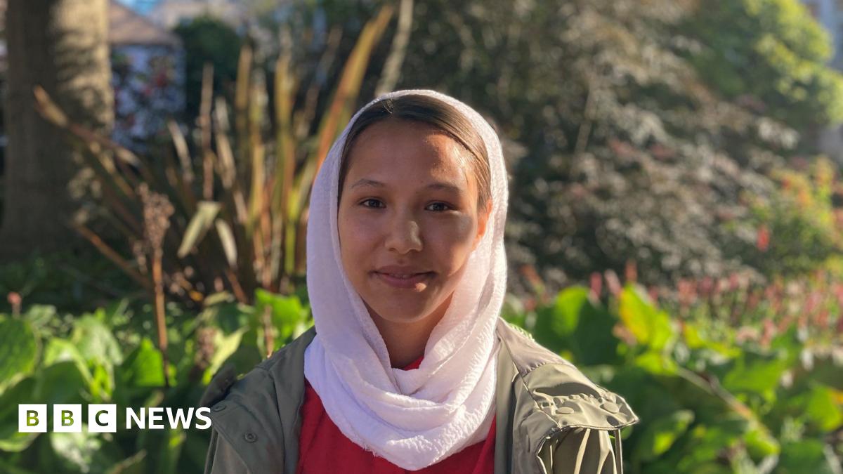 Woman who fled Afghanistan invited to record at music legend's studios ...