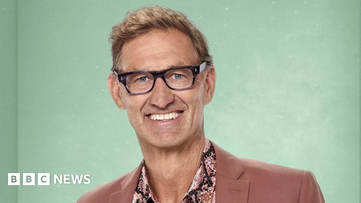 Strictly Come Dancing: Tony Adams withdraws with an injury - BBC News