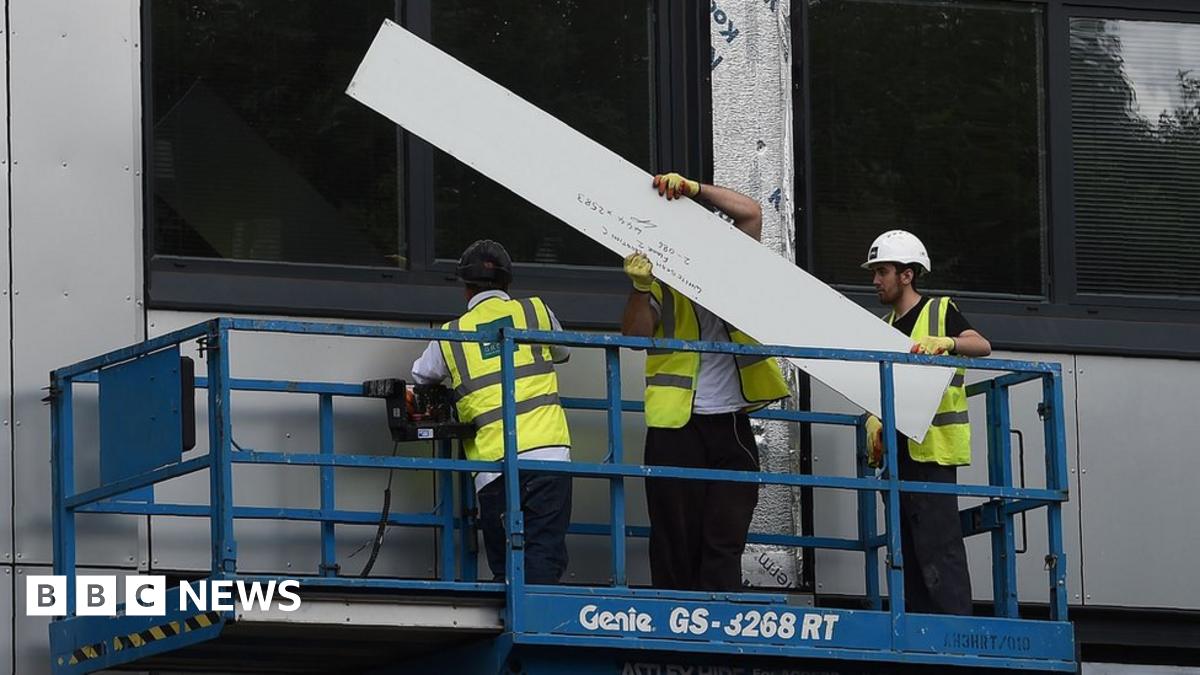 Salford council agrees to borrow up to £25m for cladding - BBC News