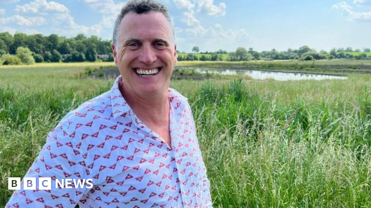 Rewilding of Gloucestershire estate leads to biodiversity 'magic' - BBC ...