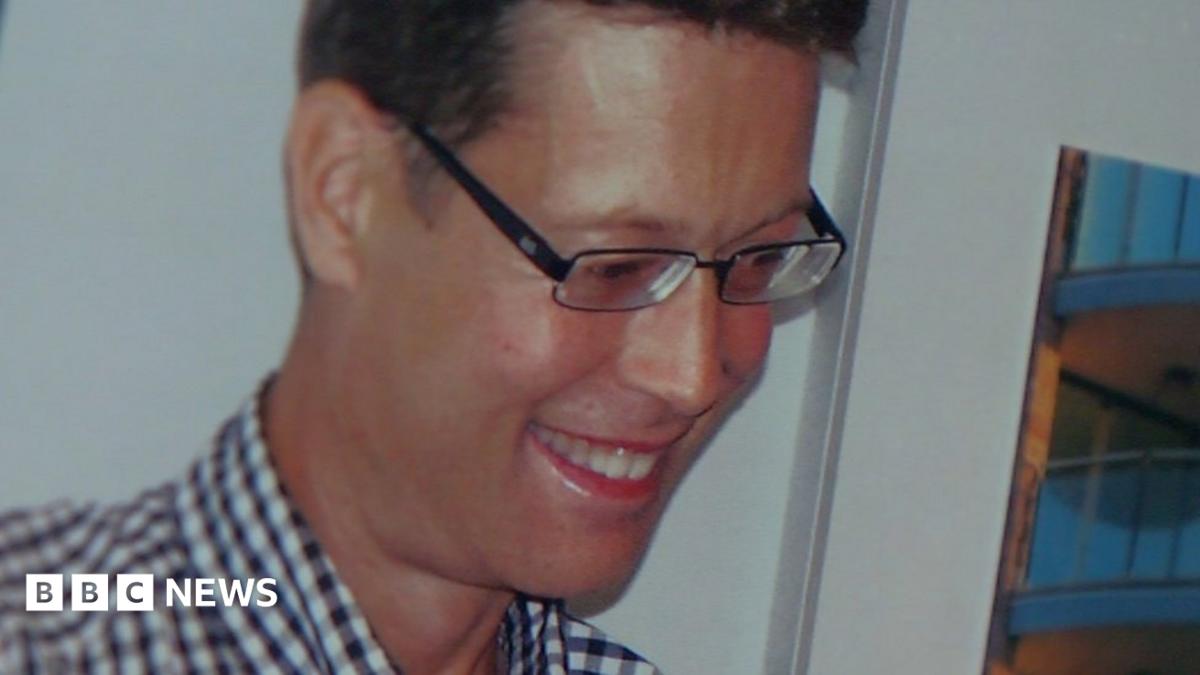 Contaminated blood inquiry: Dad wants family's pain recognised - BBC News