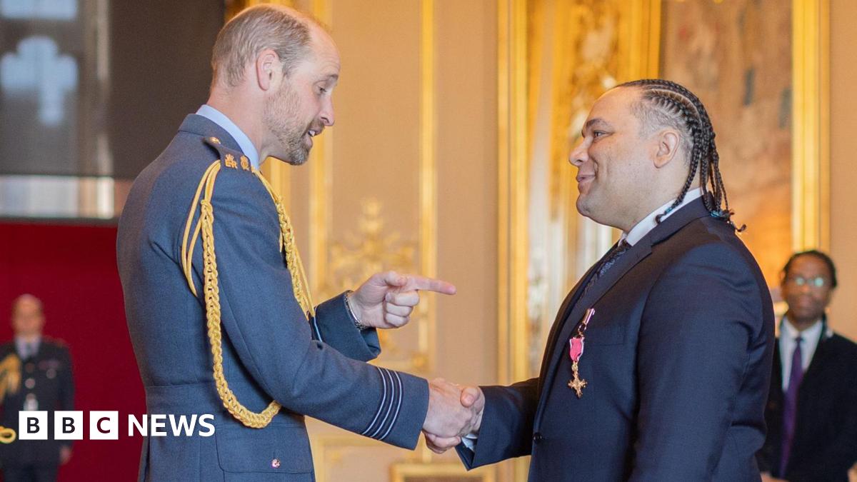 Diana Award campaigner collects OBE from Prince of Wales - BBC News