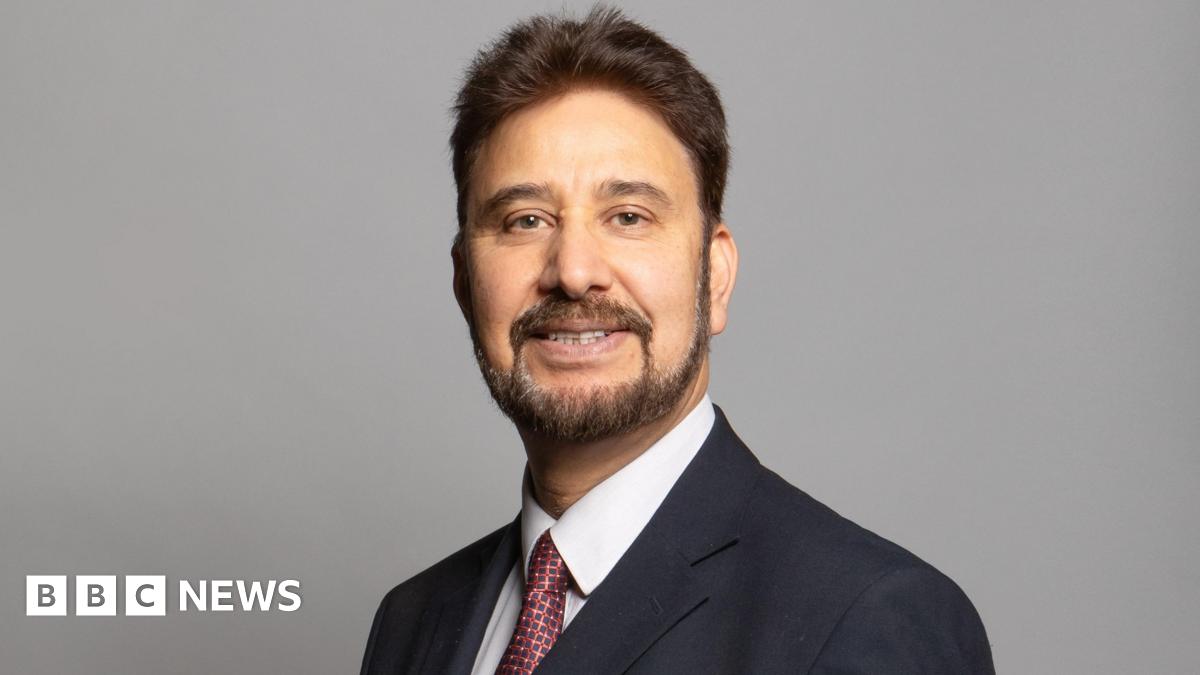 UK trade envoy resigns over Northern Cyprus visit - BBC News