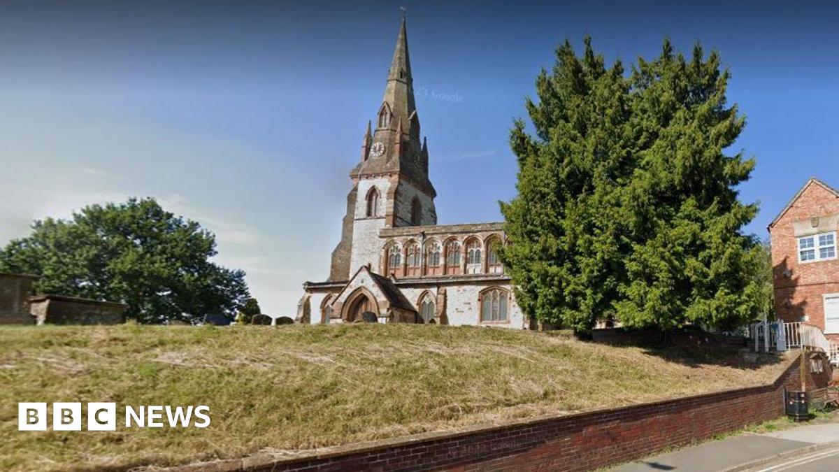 Coventry and Warwickshire churchyard project gets £200k funding - BBC News