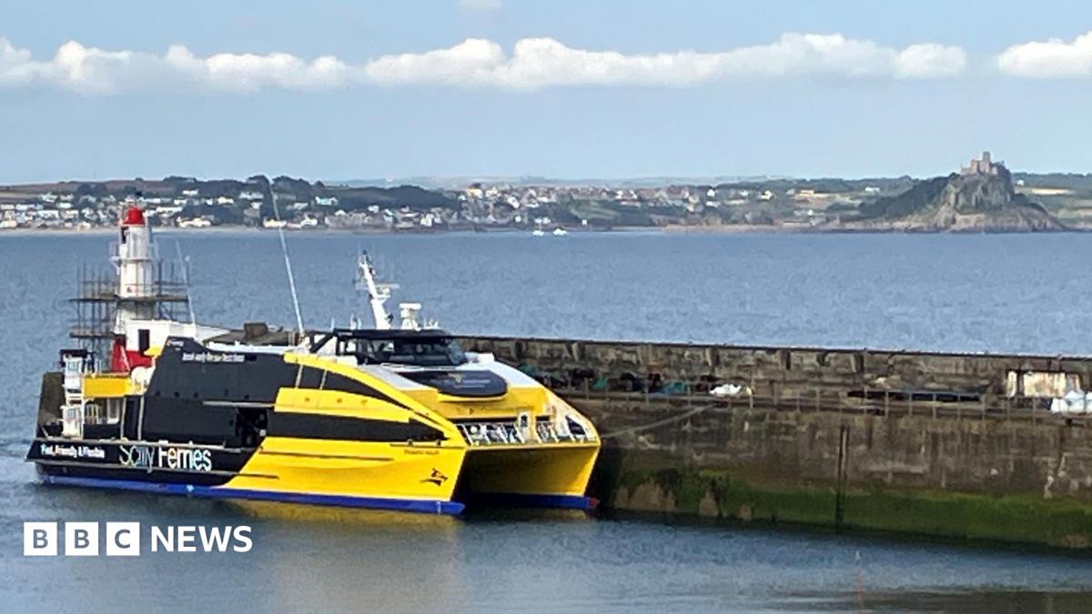 Scilly Ferries concerns as financial problems persist - BBC News