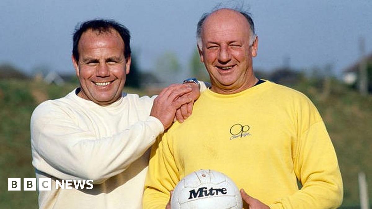 Statue plan to celebrate Coventry City legends - BBC News