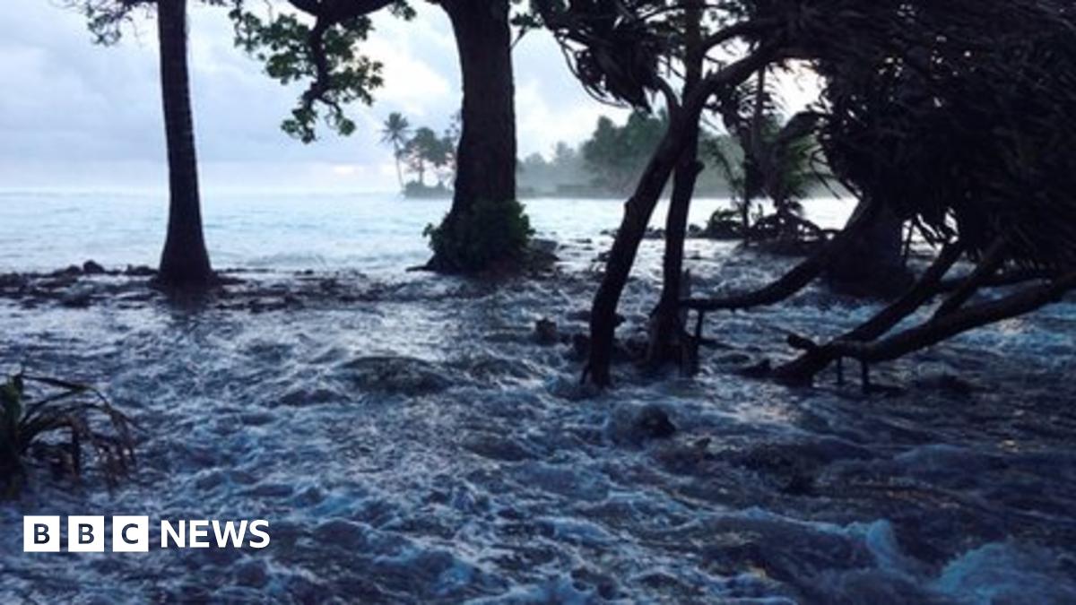 Bikini islanders seek US refuge as sea levels threaten homes - BBC News