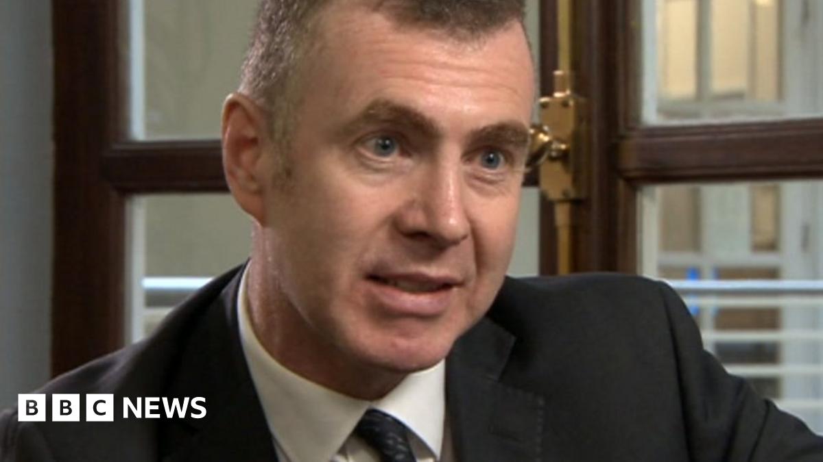 Work with Plaid and SNP on Brexit, Price urges Labour - BBC News