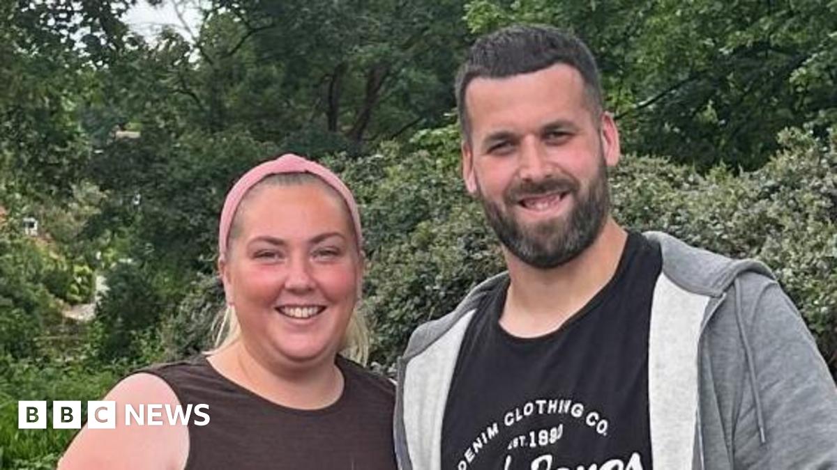 Thurrock woman emotionally drained after fire destroys home - BBC News