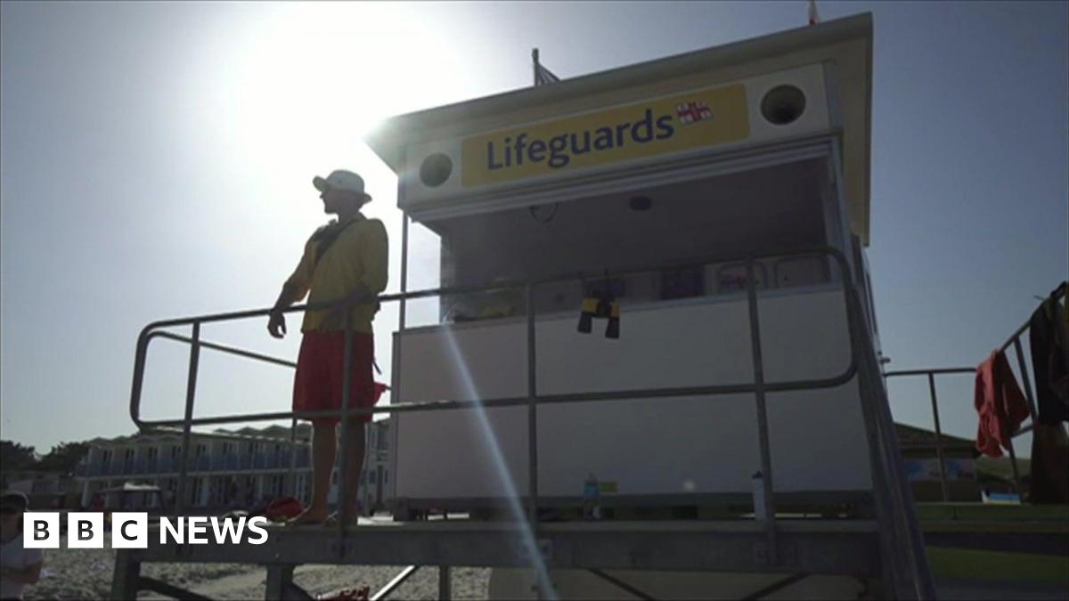 RNLI warns of 'dangerous' bank holiday sea conditions in Dorset - BBC News