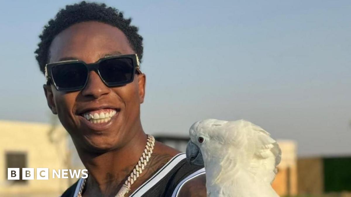 London rapper guilty of murdering father in front of young child - BBC News