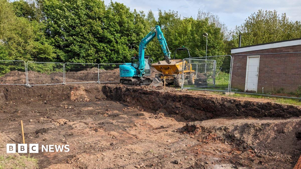 Carlisle Roman archaeological dig seeks volunteers - BBC News