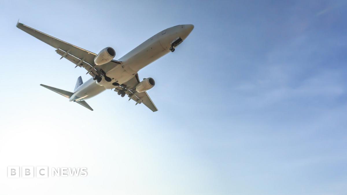 UK flights: Number of planes using British skies to reach all-time high - BBC News