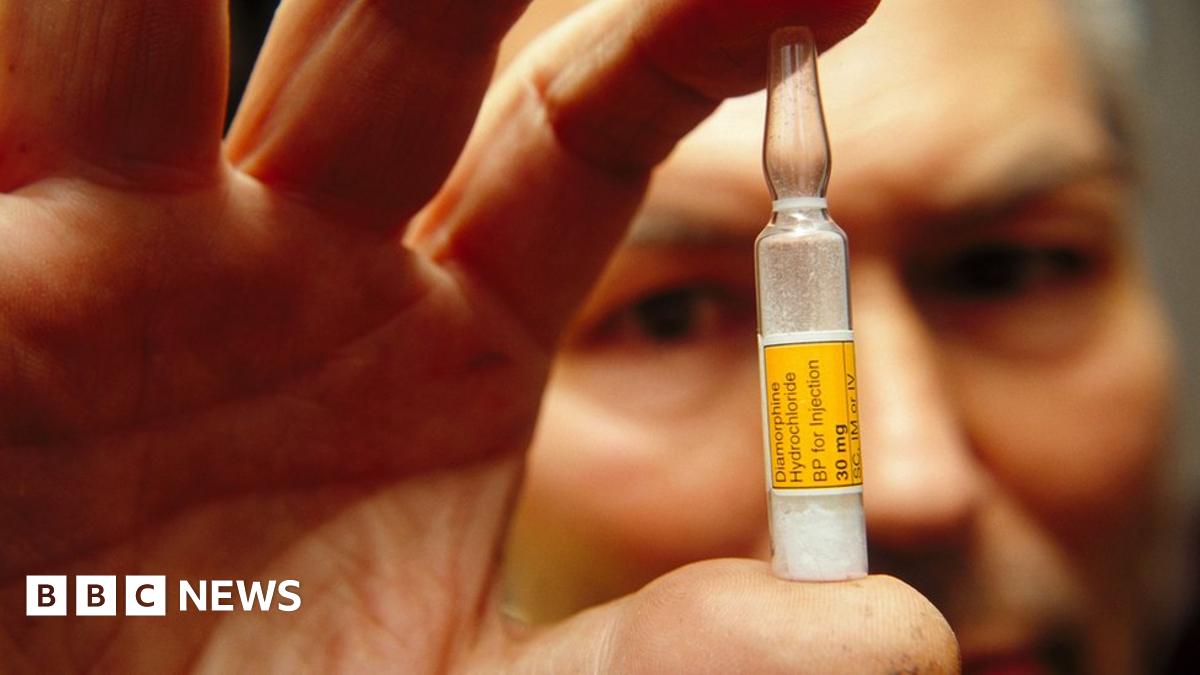 Drug workers warn heroin treatment shortage will cost lives - BBC News