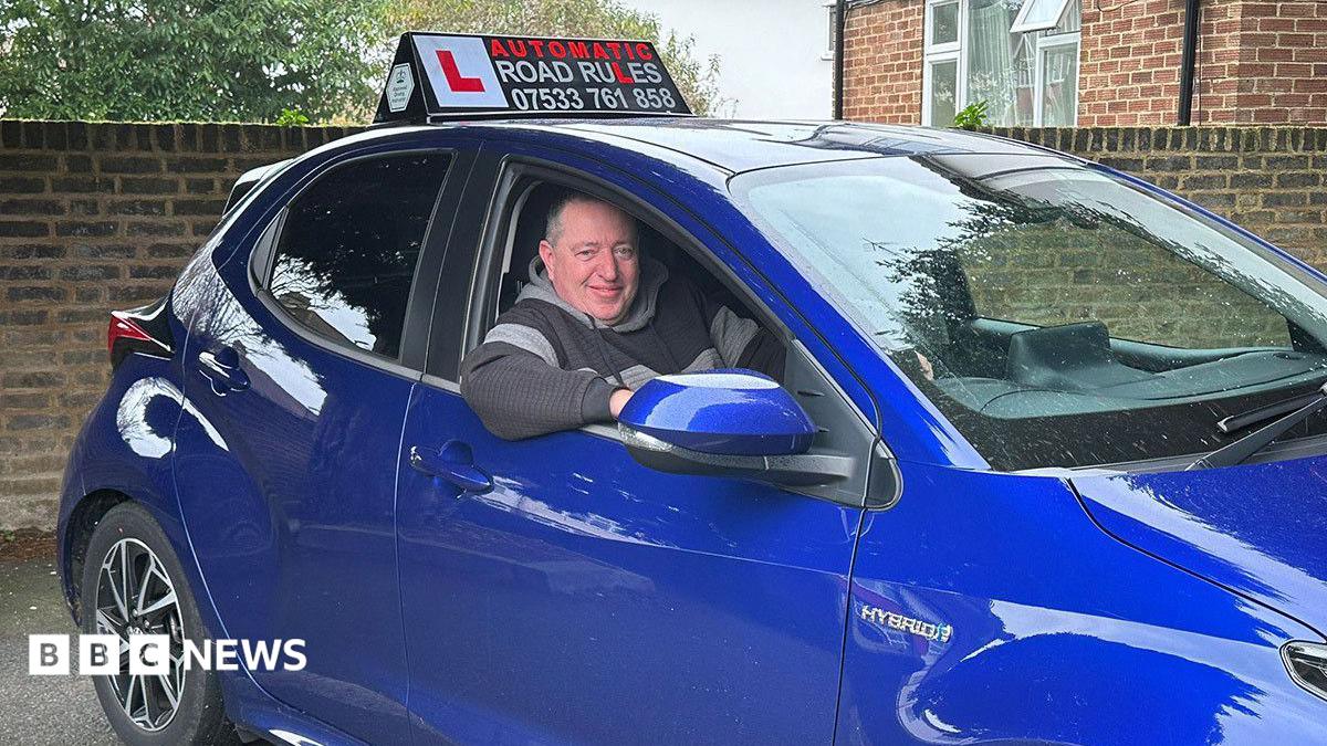 Redhill driving instructor campaigns for better roads - BBC News