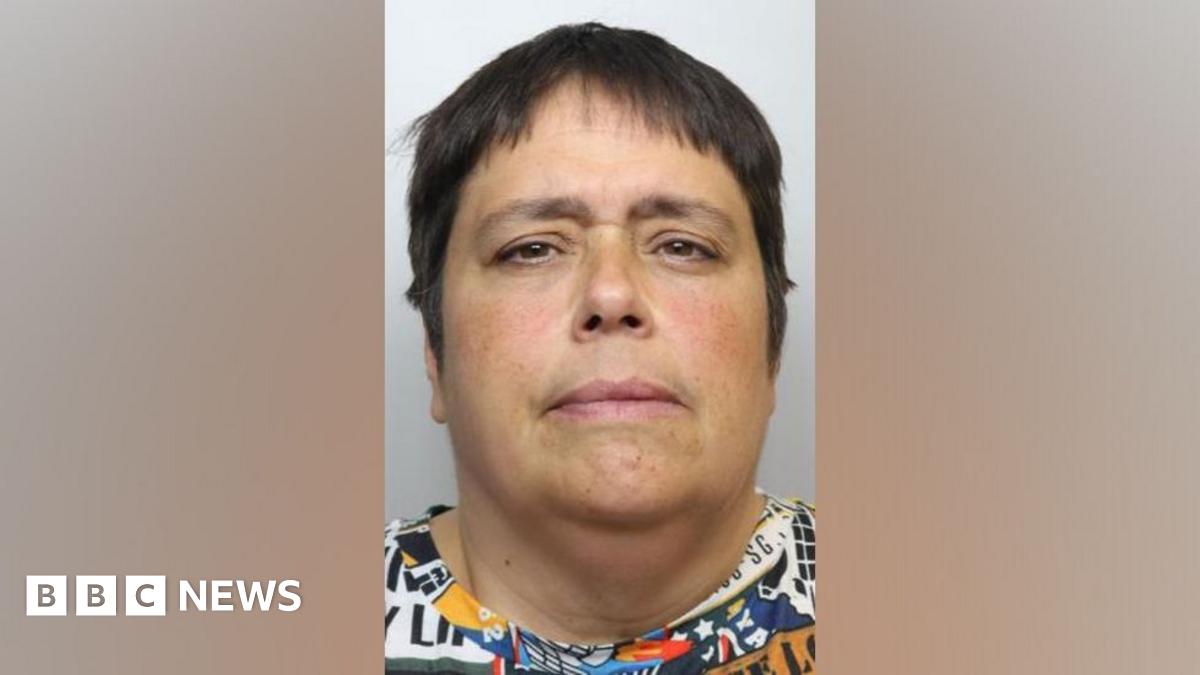 Jean Barnbrook: Girl Guides Gift Aid fraudster loses civic awards - BBC ...