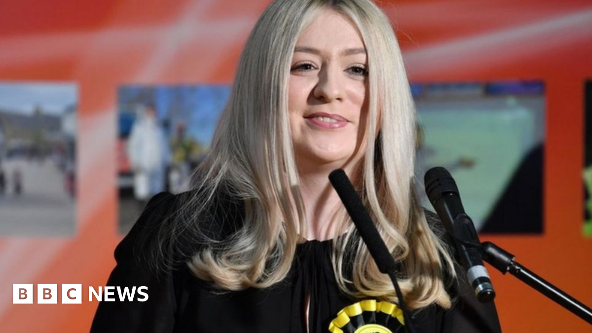 SNP MP Amy Callaghan suffers brain haemorrhage - BBC News