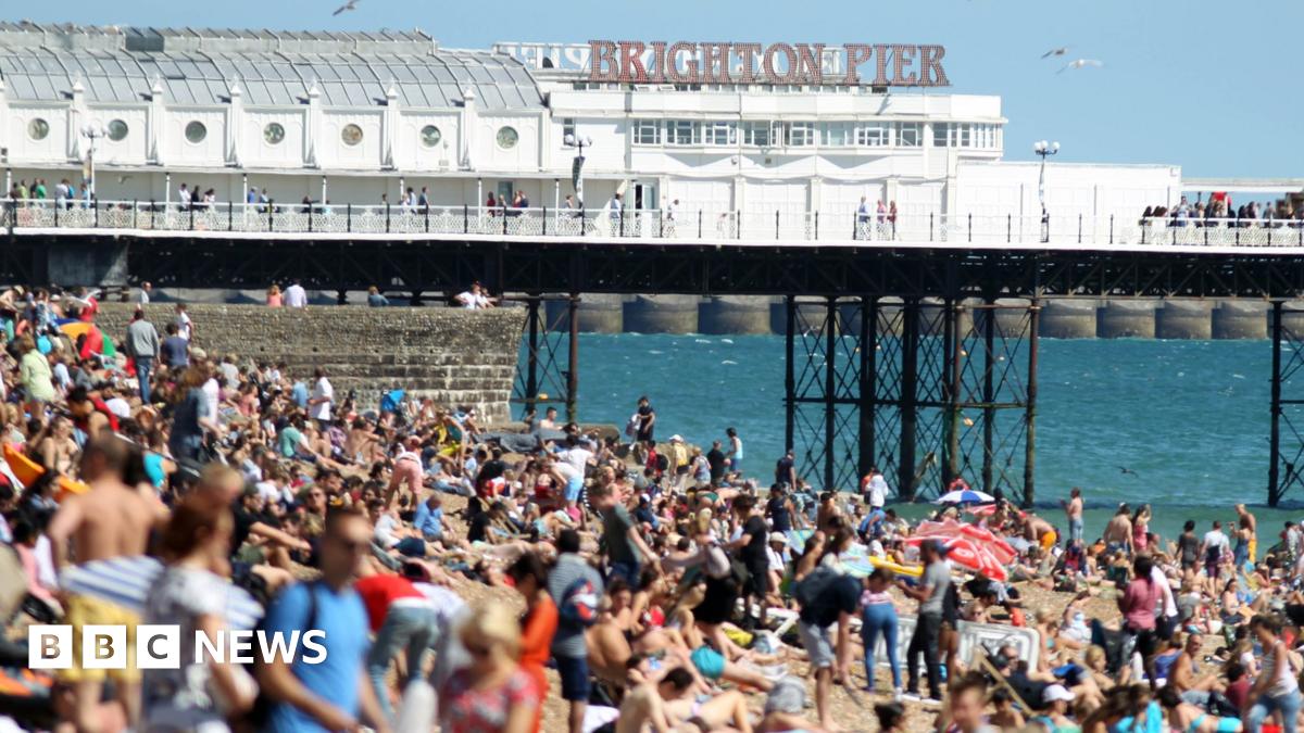 Climate change: 2015 'shattered' global temperature record by wide ...