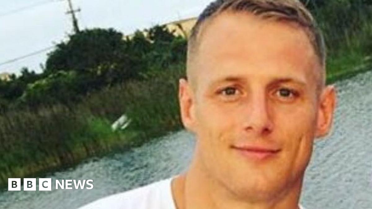 Top dating tips from one of Tinder's 13 most 'swiped right' UK users ...