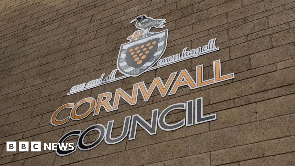 Views sought on Cornwall Council's plan to improve transport - BBC News