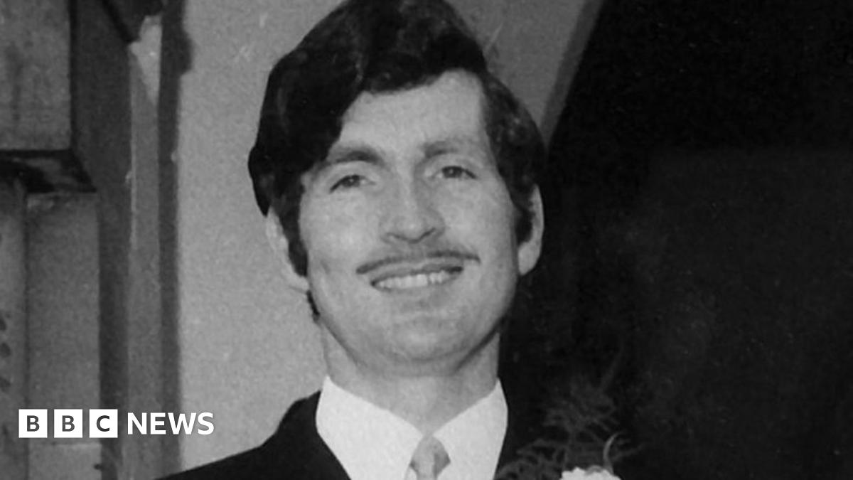 The Troubles: Memorial for RUC officer killed in Republic of Ireland ...