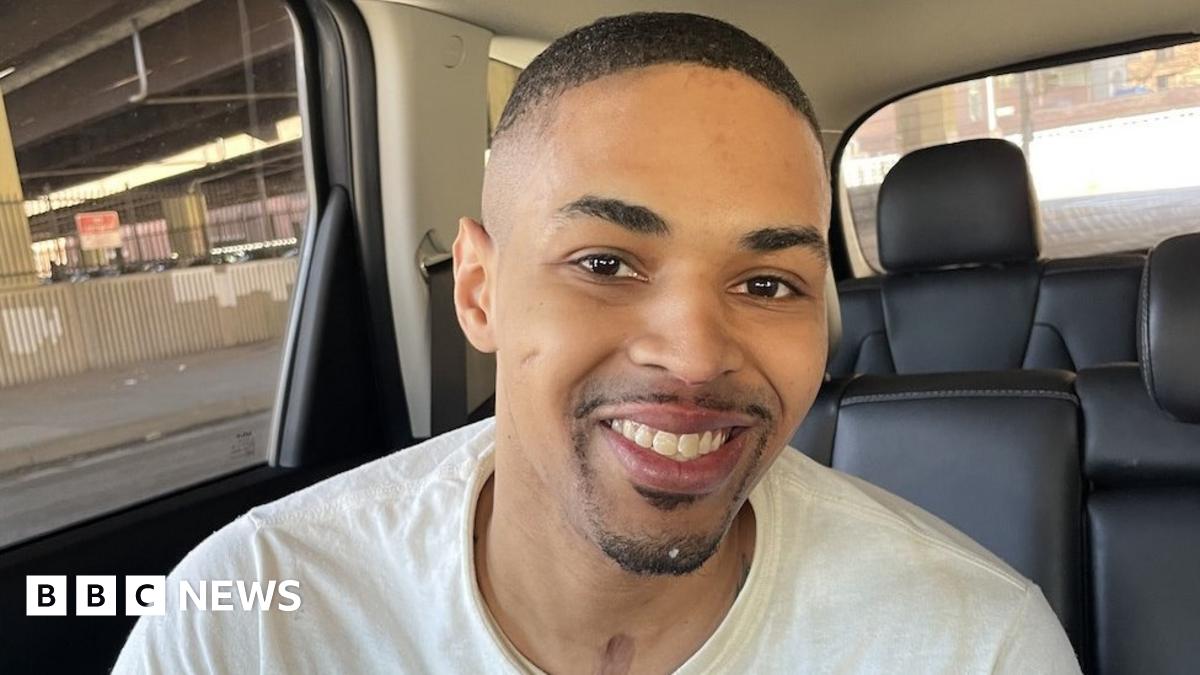 Keith Davis: After four trials, Baltimore drops murder charge - BBC News