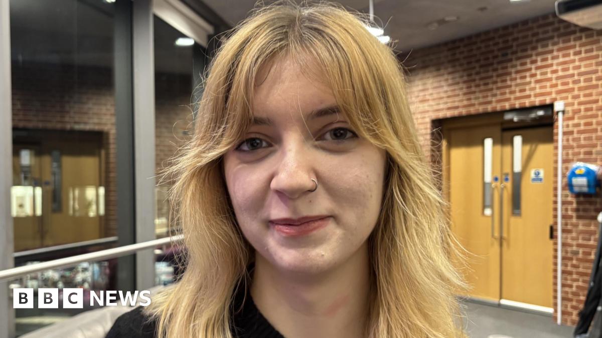 Having my novel published at 22 is insane, says Norfolk author - BBC News