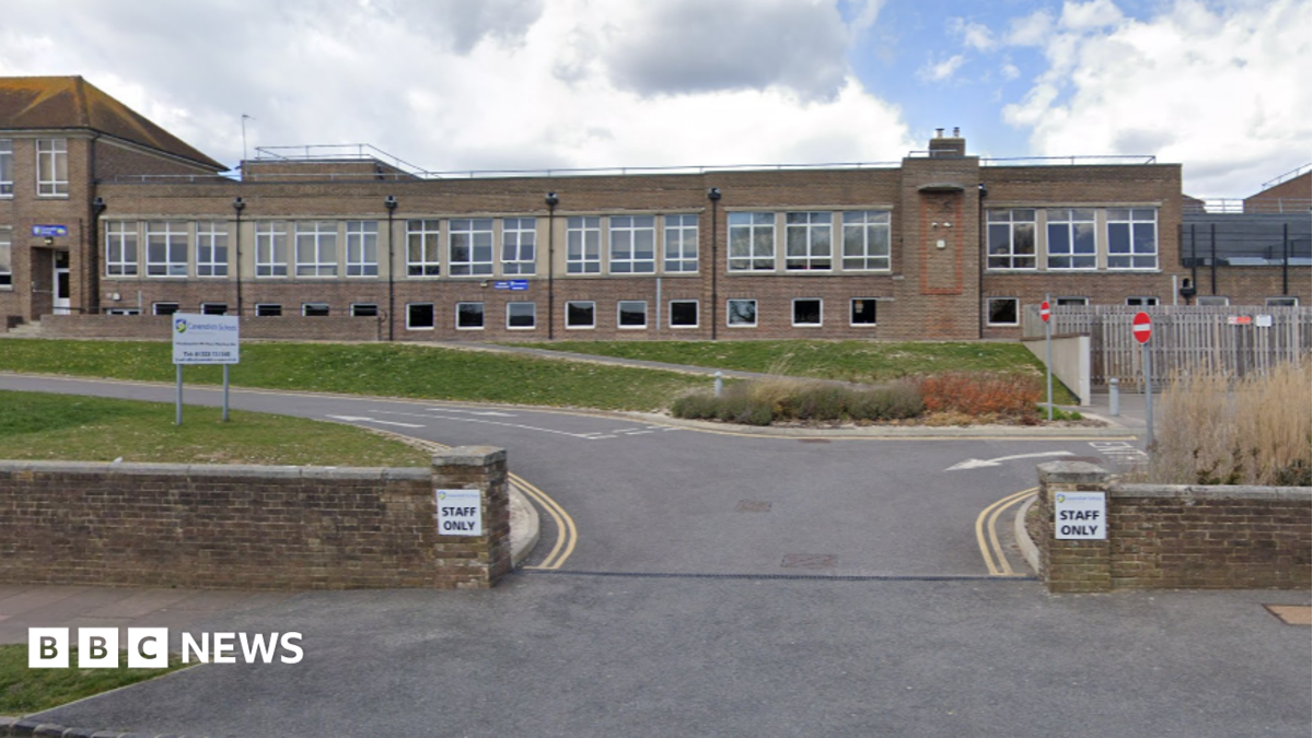 Ex-Cavendish School staff held over relationship with pupil - BBC News