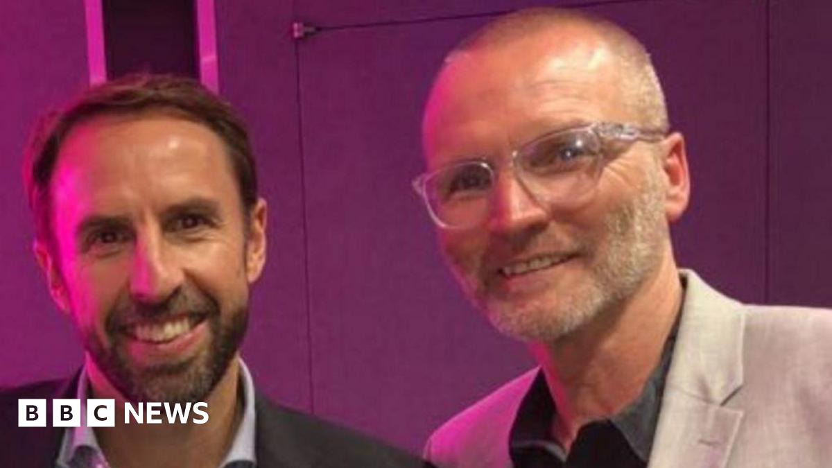 Southgate coping with pressure, says ex-teammate Geoff Thomas - BBC News