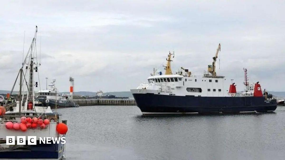 Staff at Orkney Ferries balloted in pay dispute - BBC News