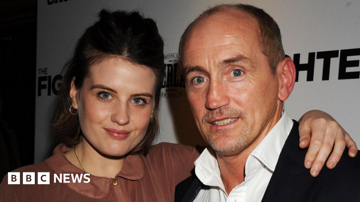 I'm a Celeb: Barry McGuigan opens up about death of daughter - BBC News