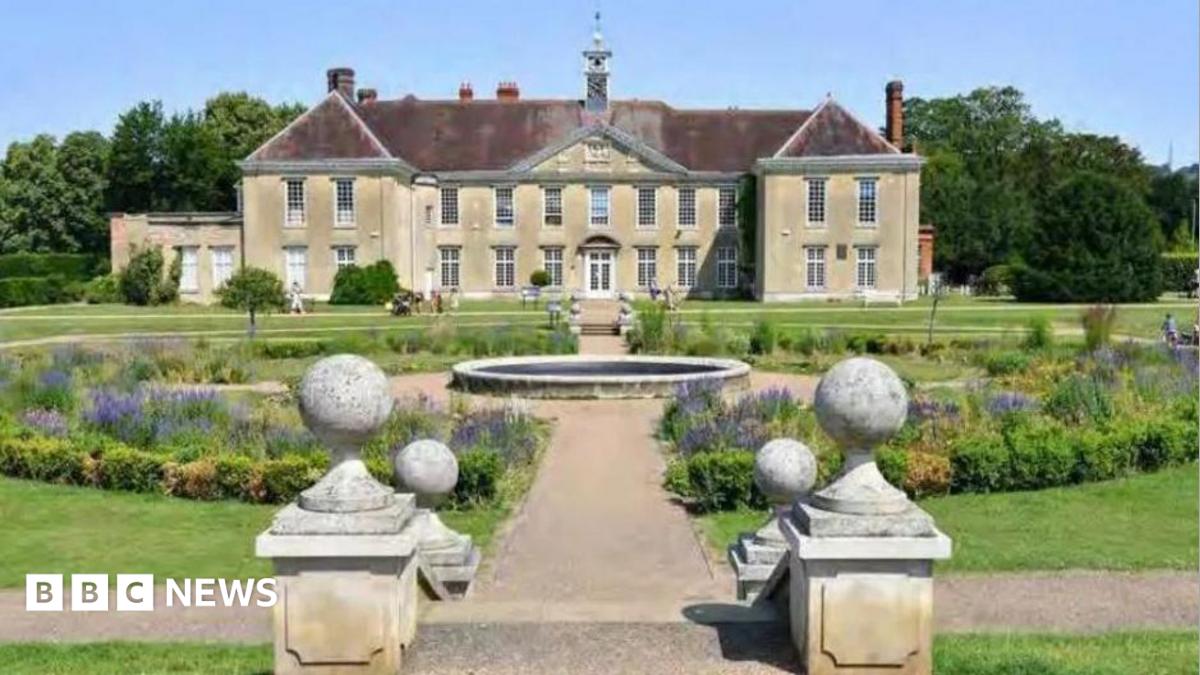 Reigate: Search for new school site must continue, says council - BBC News