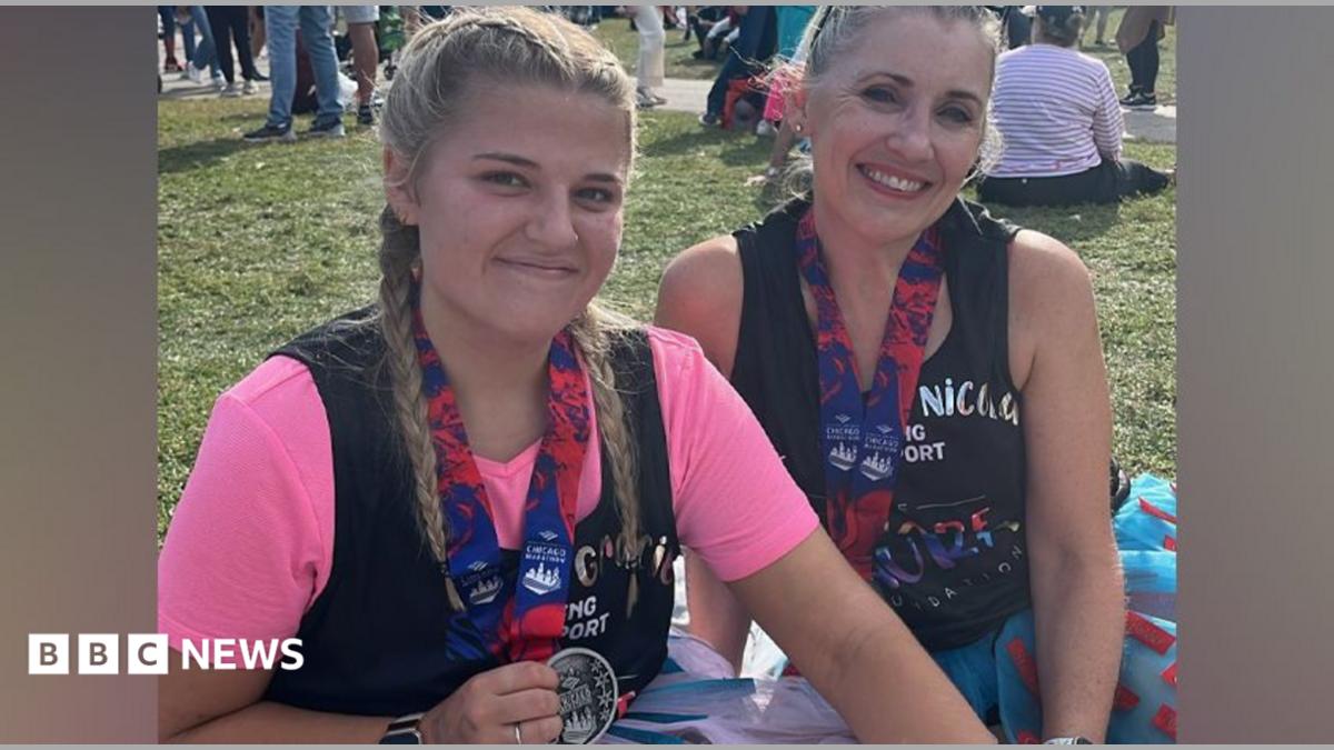 Laura Nuttall's mum and sister 'honoured' to run Chicago marathon - BBC ...