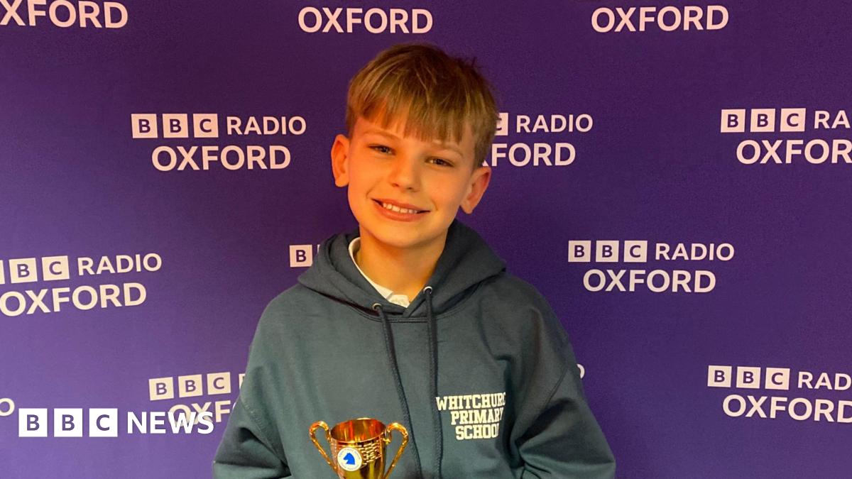 Oxfordshire chess prodigy, 11, finds game after football injury - BBC News