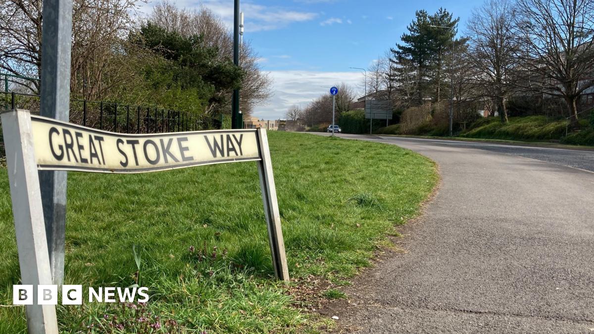 Leyton Coombs: Boy, 14, dies after car crash with bike - BBC News
