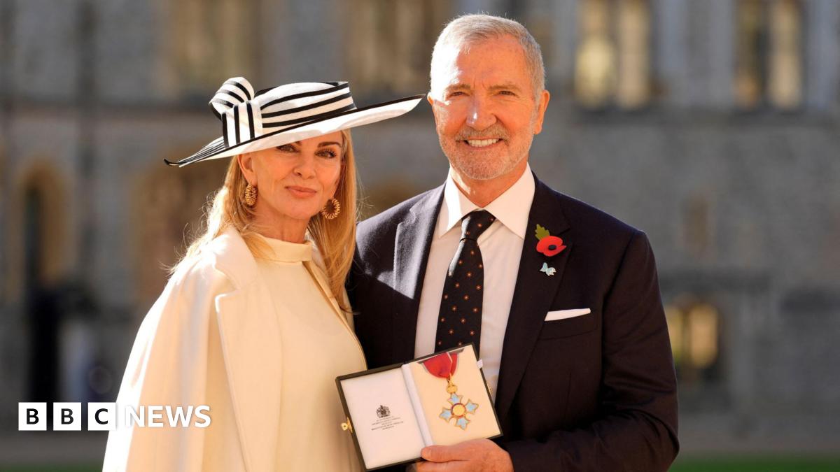 Football great Graeme Souness made CBE for charity work - BBC News