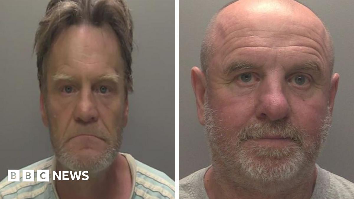 Stuart Randall and William Riley jailed for part in Hull riot - BBC News