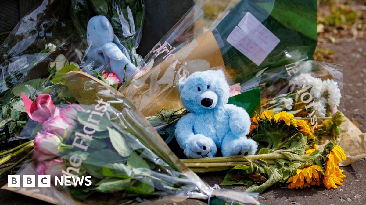 Donaghadee: Hundreds gather at vigil after killing of pregnant woman ...