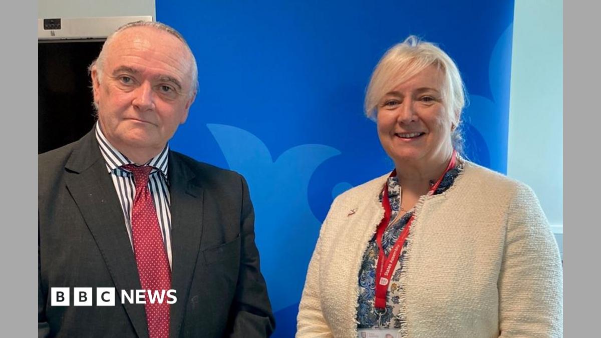 Jersey health chief promises crackdown on bullying - BBC News