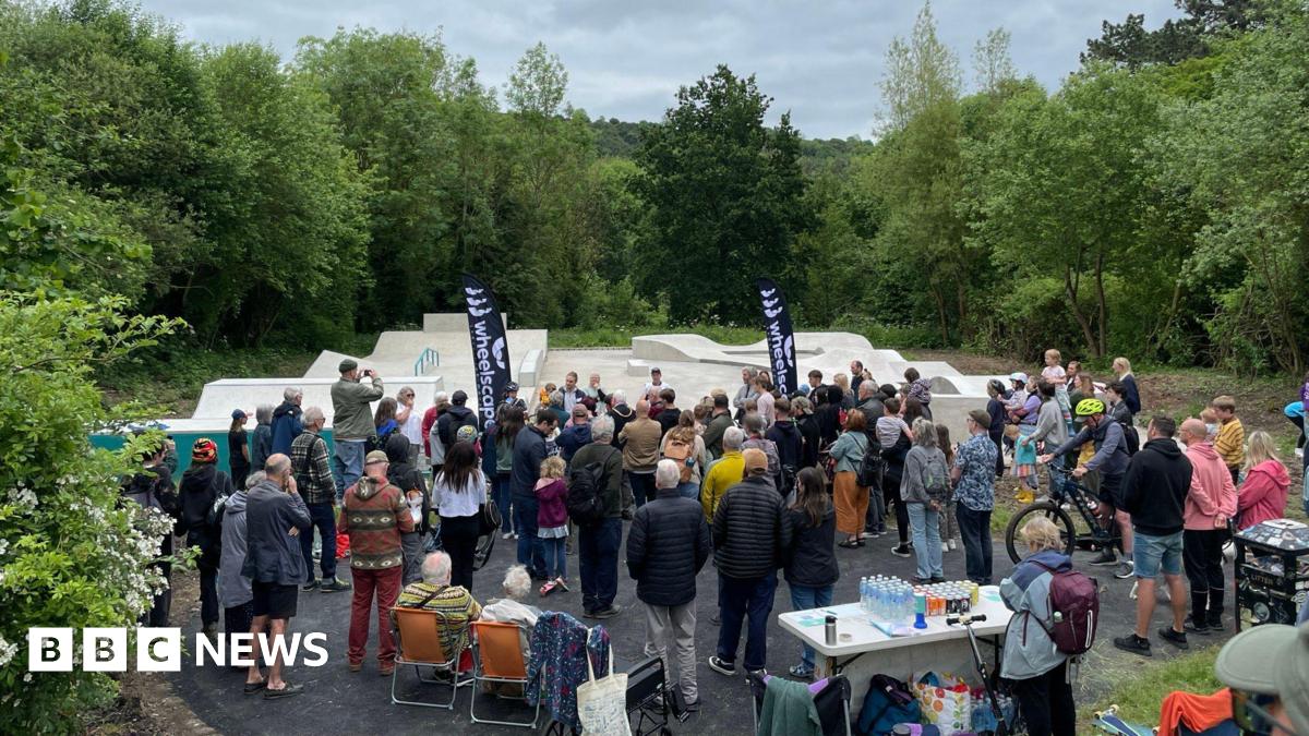 New Wirksworth skatepark built after old one wore out - BBC News