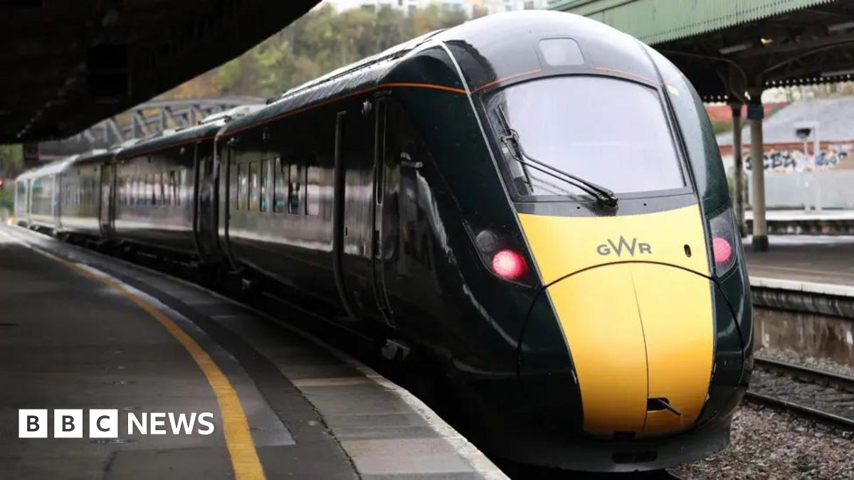 What is behind GWR cancellations and delays on Sundays? - BBC News