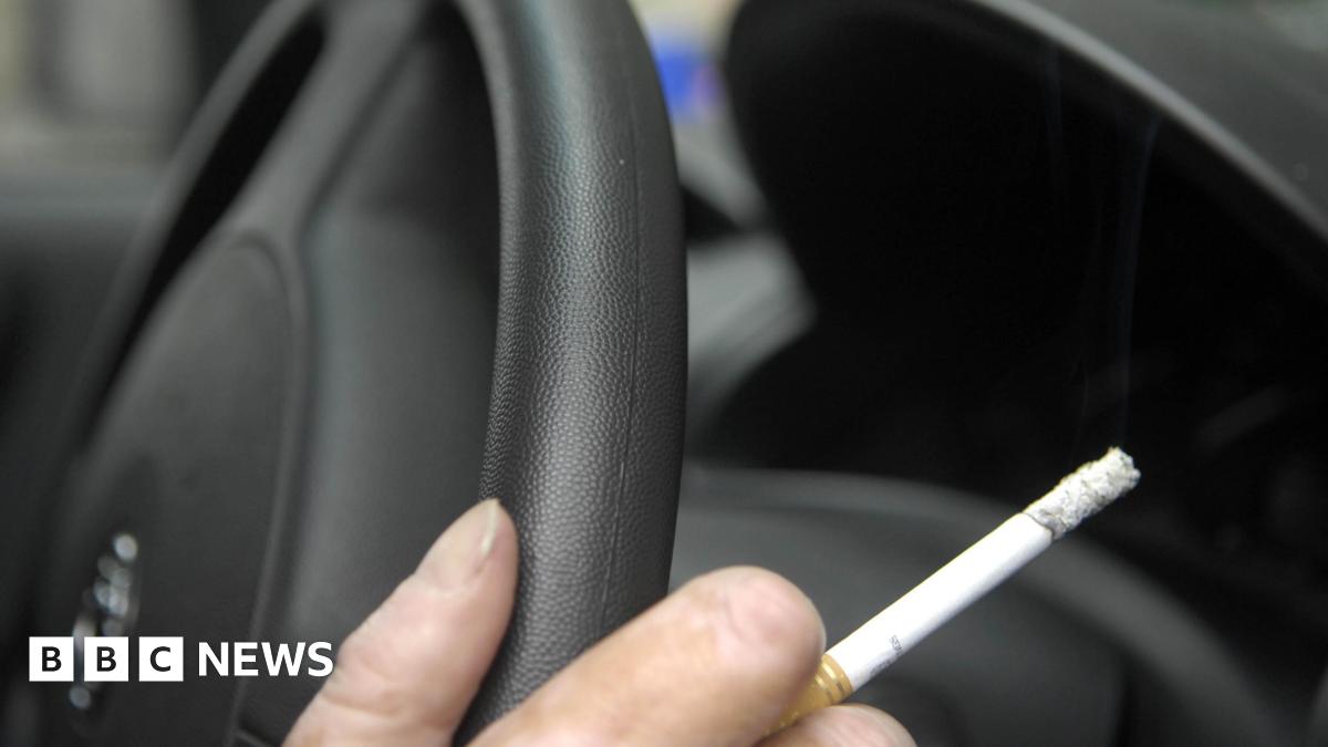 Ban on smoking in cars with children in Guernsey inches closer - BBC News