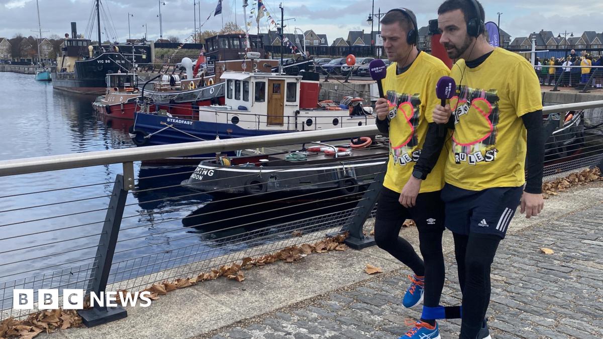 South East teams take on Children in Need three-legged walk - BBC News